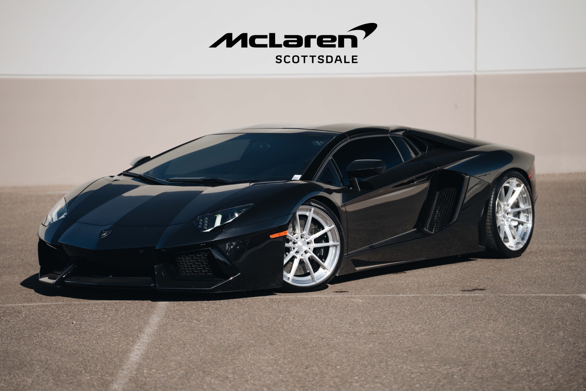 Black Chrome Lamborghini Aventador 賦予意義– MINI GT Lamborghini